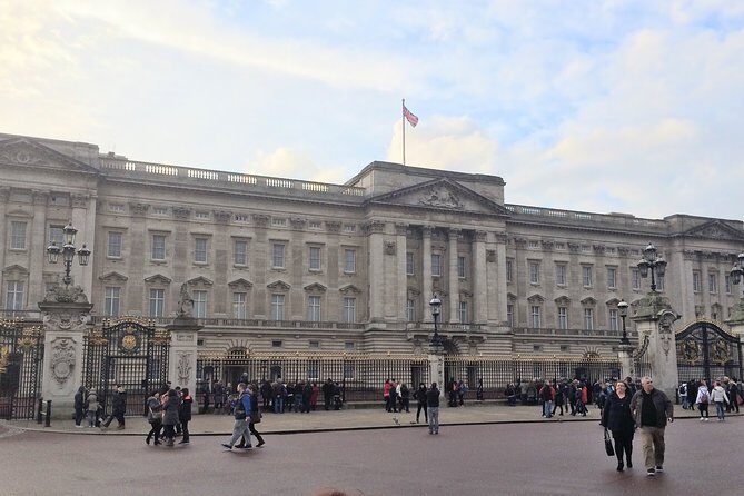 Private Custom Walking Tour: Half Day Sightseeing Tour of London - Key Points