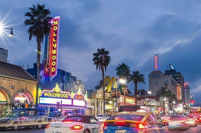 Private Customizable 5-Hour Tour of Los Angeles - Santa Monica Pier & the Coast