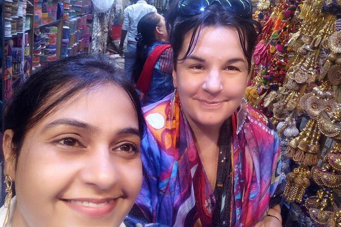 Private Customized Delhi Shopping Tour with Female Consultant - An Authentic Delhi Shopping Adventure