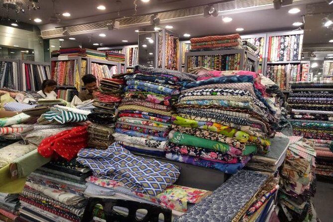 Private Customized Old & New Delhi Markets & Shopping Tour - An In-Depth Look at the Delhi Market Tour