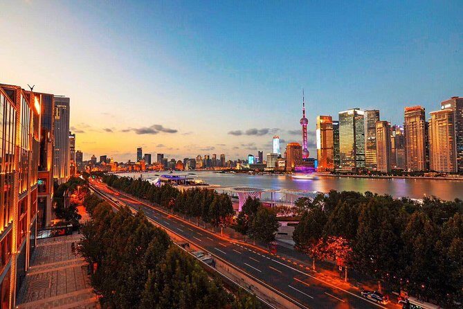Private Customized Shanghai City Day Tour with Local Expert - Key Points