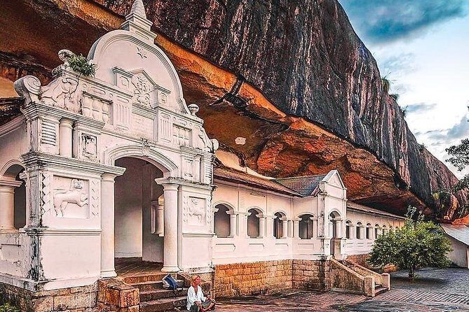 Private Dambulla & Kaudulla National Park Day Tour From Colombo - FAQs