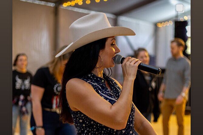 Private dance lesson with an Off Broadway NYC Pro - Introducing the Private Dance Lesson with an Off Broadway NYC Pro