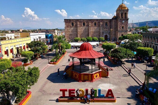 Private Day Adventure Tour in Tequila and visit to the Castle of Tequila - FAQ