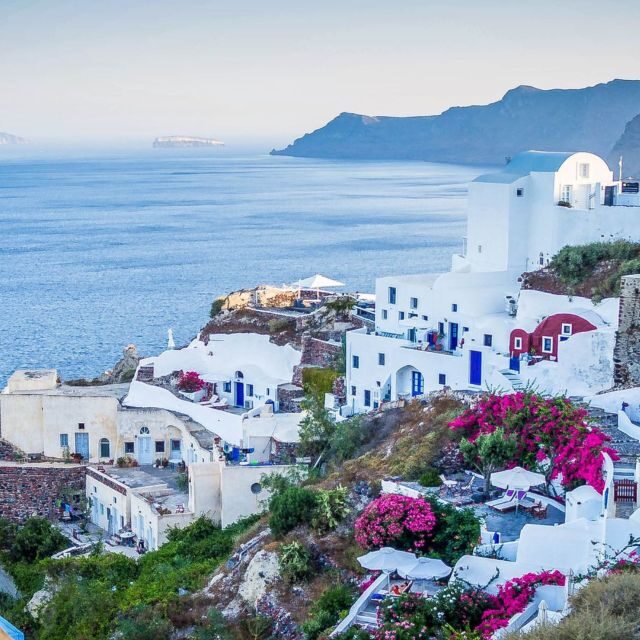 Private Day from Santorini to Thirasia via Red beach. - Key Points