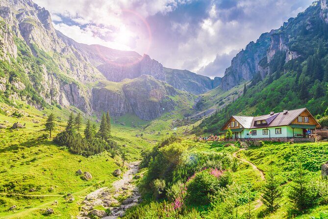 Private day hike from Brasov to Malaiesti Cottage - FAQ