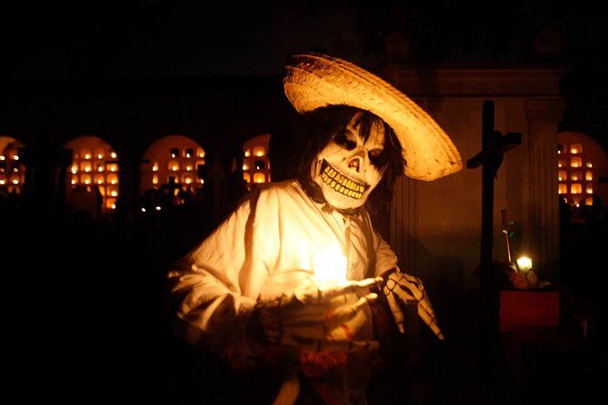 Private. Day Of The Dead Huatulco Ht - Who Should Consider This Tour?