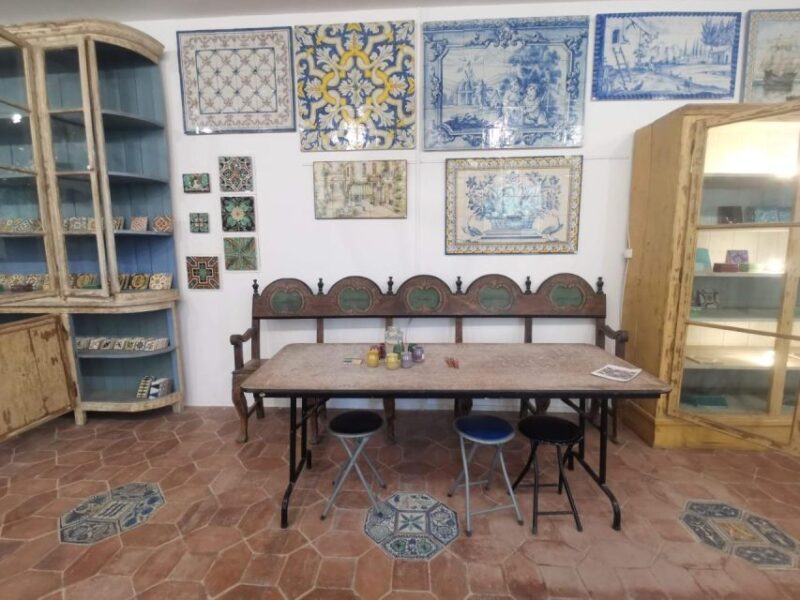 Private day tour Arrábida, Palmela Castle, tiles and Winery - The Value of This Tour