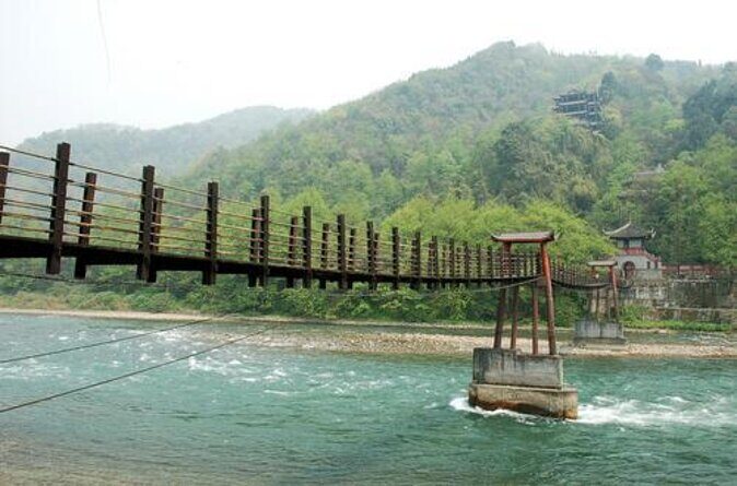 Private Day Tour: Chengdu Wuhou Temple, Jili and Dujiangyan Irrigation System - Exploring Chengdu and Dujiangyan: A Practical Guide to an Authentic Day Trip