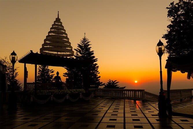 Private Day Tour Doi Suthep Temple and Handicraft Center - FAQ