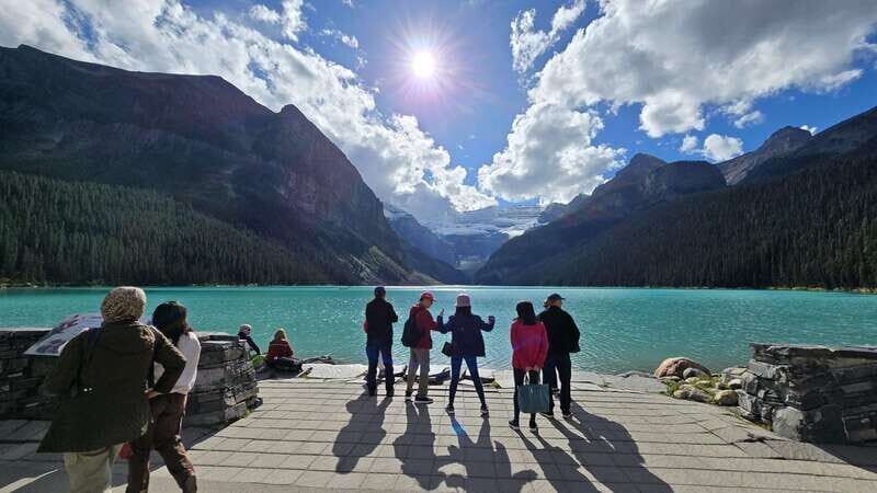Private Day Tour: Moraine Lake and Lake Louise - An In-Depth Look at the Experience