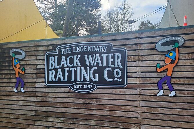 Private Day Tour of Hobbiton Movie Set & Black Water Rafting - An Introduction to the Tour Experience