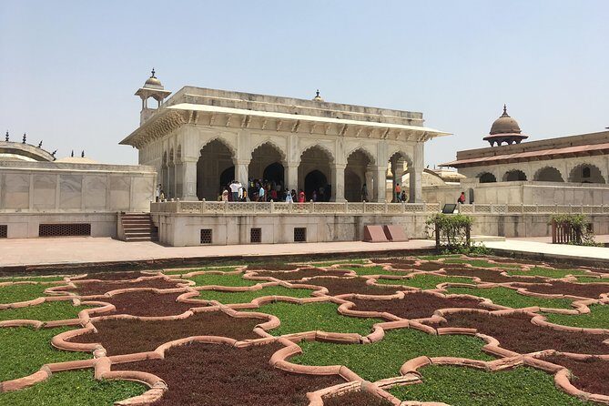 Private Day Tour of Tajmahal from Delhi With Fatehpur Sikri - Authenticity and Traveler Feedback