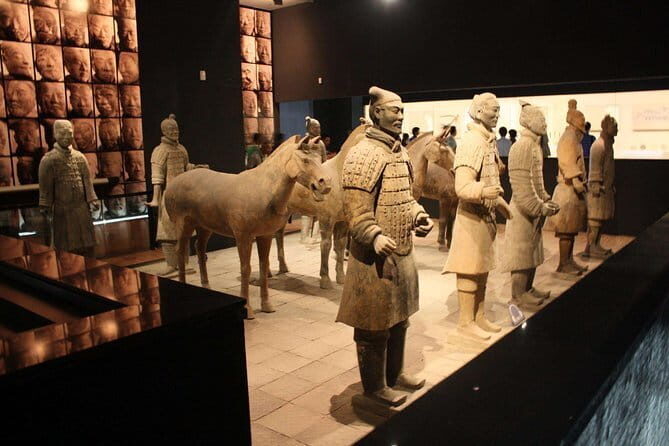 Private Day Tour of Terracotta Warriors and Xi'an City - Key Points
