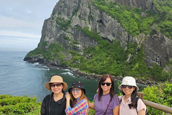 Private Day tour on the fantasy island for CRUISE customers - An In-Depth Look at the Jeju Private Day Tour