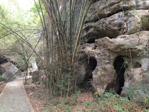 Private Day Tour Rangko Cave -Batu Cermin Cave - Key Points