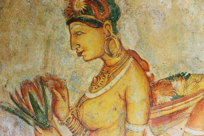 Private day Tour Sigiriya & Dambulla Cave Temple with Entrance Fee & Lunch - Key Points