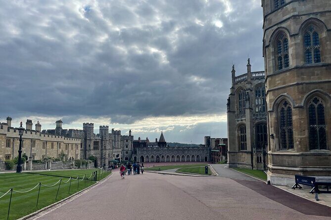 Private Day Tour to Bath and Windsor Castle - The Sum Up