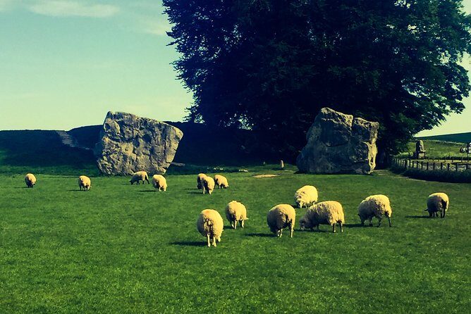 Private Day Tour to Bath, Avebury & The Cotswolds - FAQ