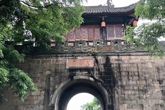 Private Day Tour to Dujiangyan Panda Base & Dam from Chengdu - Who Should Consider This Tour?