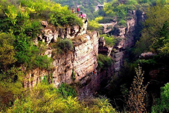 Private Day Tour to Guoliangcun Cliff Village from Luoyang - What Does the Experience Really Offer?