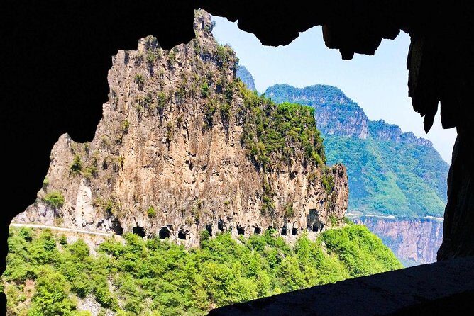 Private Day Tour to Guoliangcun Cliff Village from Luoyang - Who Is This Tour For?