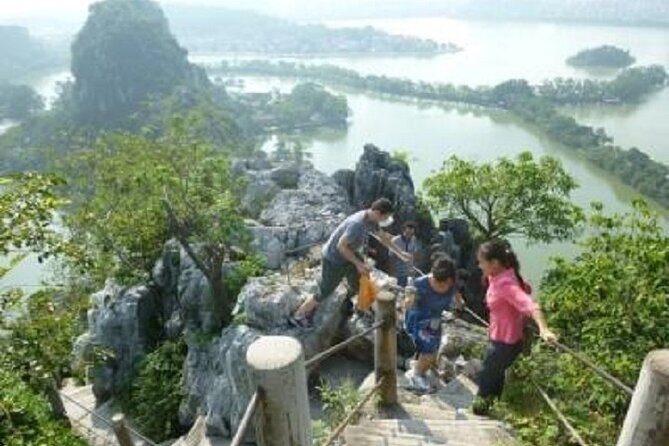 Private Day Tour to Seven Star Crag Natural Wonder from Guangzhou - What to Expect at Each Stop
