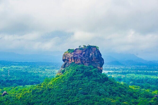 Private Day Tour to Sigiriya & Dambulla cave with Wildlife Safari - Sigiriya Craft Village: A Taste of Local Art
