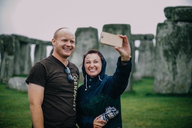 Private Day Tour to Stonehenge, Bath and The Cotswolds - Key Points