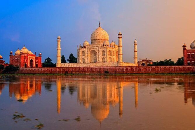 Private Day Tour to Taj Mahal Agra from Delhi - Guides and Knowledge
