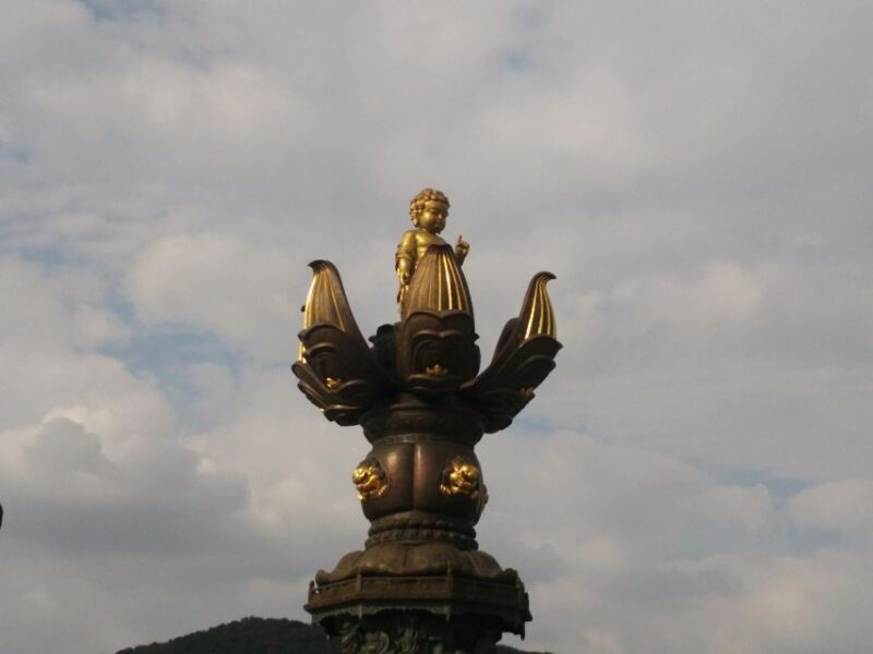 Private Day Tour to Wuxi Lingshan Grand Buddha and Tai Lake - Key Points
