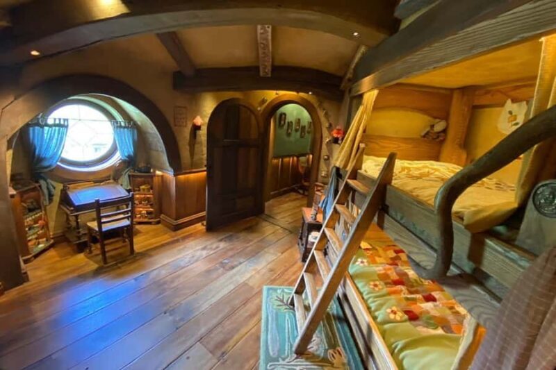 Private Day Tour: Waitomo Glowworms & Hobbiton Movie Set - Practical Details and Considerations