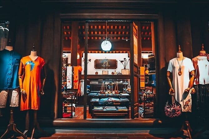 Private Day Trip Discover Van Phuc Silk,Duong Lam Ancient Village - An In-Depth Look at the Experience