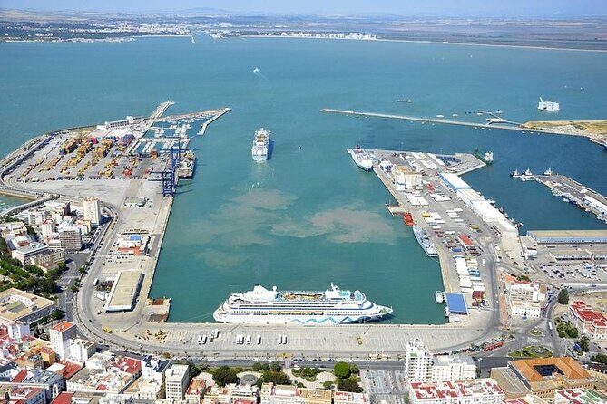Private Day Trip from Cadiz port to Seville (tickets and transport included) - First Impressions of the Experience