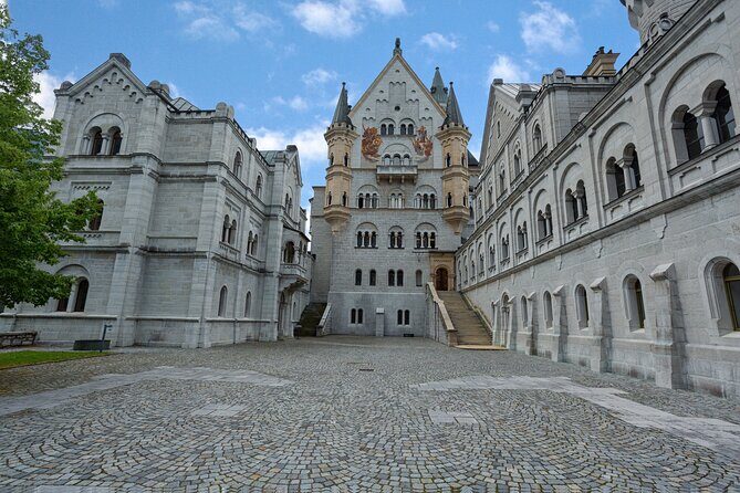 Private day trip: Munich to Neuschwanstein Castle, local driver - Who Should Book This Tour?