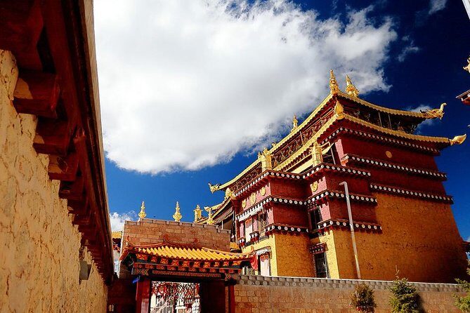 Private Day Trip of Shangri-La with Tibetan family visit - Introduction to the Shangri-La Private Day Trip