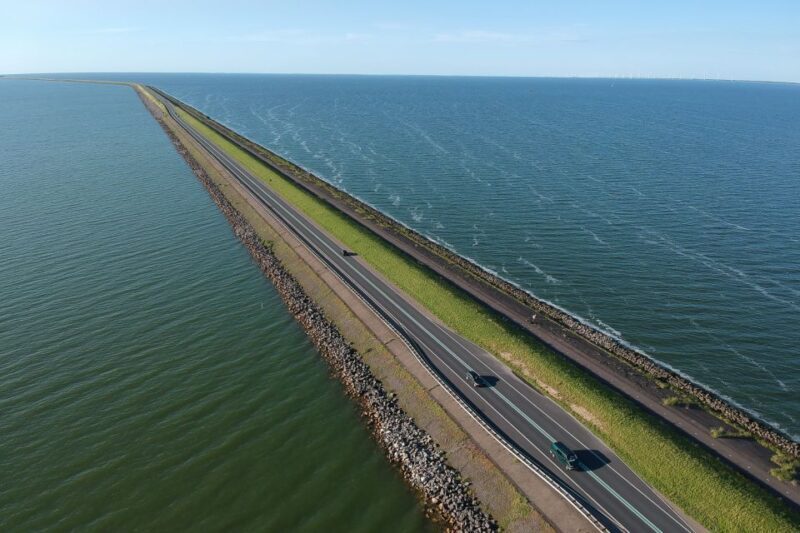Private Day Trip to Giethoorn and the Afsluitdijk - The Itinerary: What to Expect from Start to Finish