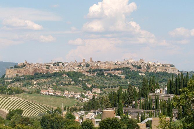 Private Day Trip to Orvieto and Civita Bagnoregio from Civitavecchia Cruise Port - Exploring the Charm of Orvieto