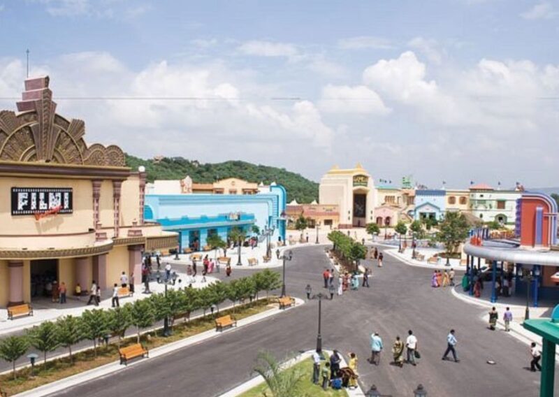 Private Daytrip to Ramoji Film City and Sanghi Temple by Car - FAQs