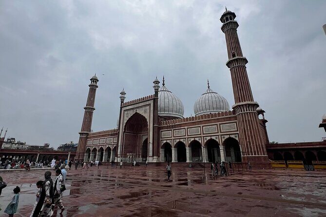 Private Delhi City Tour With Guide, Ac Transport & Entry Fee - Authenticity and Value