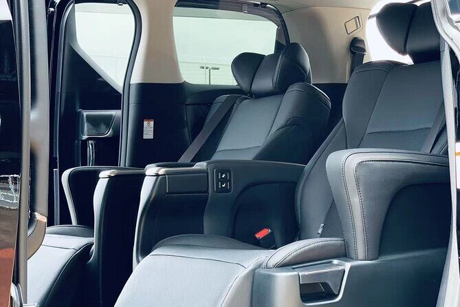 Private departure transfer from central Osaka city to Itami airport (ITM) - Key Points