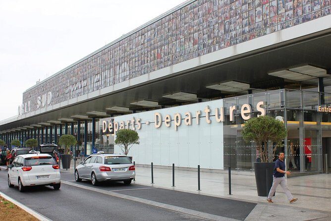Private departure transfer from Paris to Paris Orly Airport - Why Choose This Transfer Service?