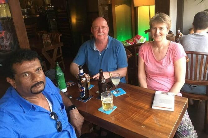 Private departure transfer from your hotel in Negombo to the Airport. - Introduction