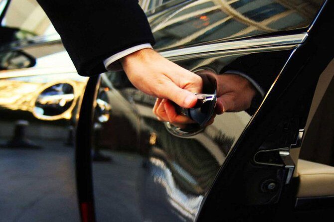 Private departure transfer from your hotel in Negombo to the Airport - What to Expect from the Transfer Service