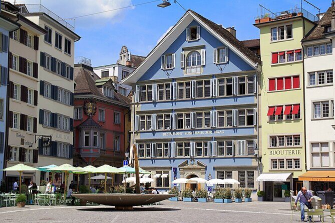 Private direct transfer from Basel to Zurich - The Experience in Detail