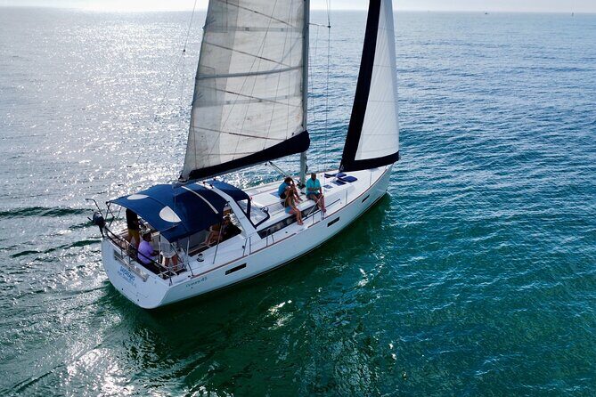 Private Dolphin Sightseeing Sail Aboard Daydreams Sailboat - The Experience in Detail