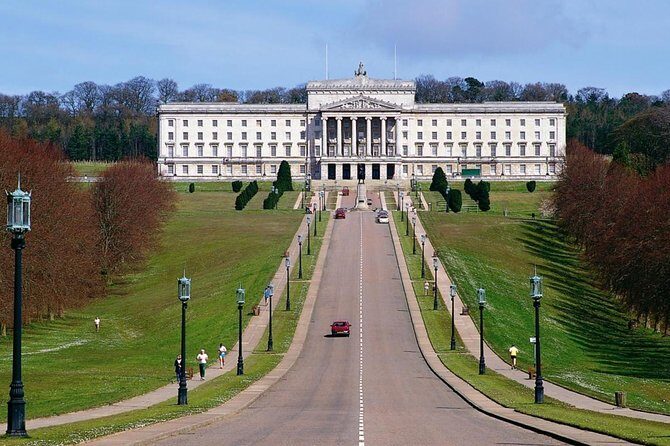 Private Driver Guided Day Tour of Belfast - Queen’s University and the Victorian Botanic Gardens