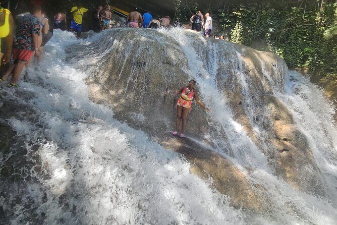 Private Dunn's River Falls, Ocho Rios Sightseeing and shopping - Authenticity and Local Interaction