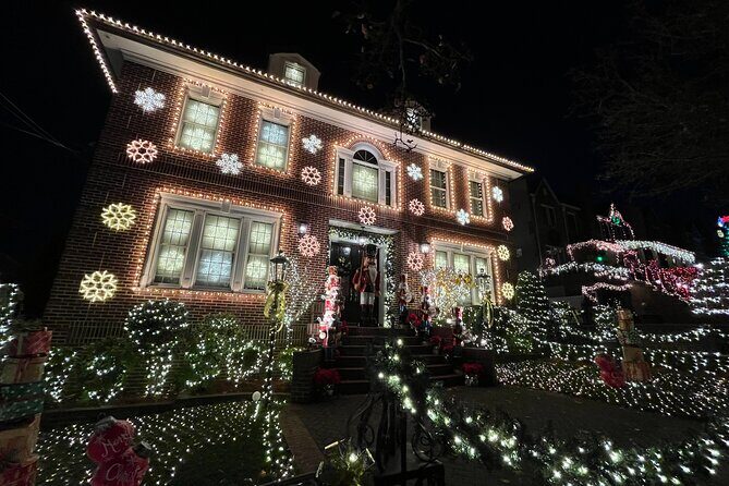 Private Dyker Heights Christmas Lights Tour with Dumbo Stop - Who Will Love This Tour?