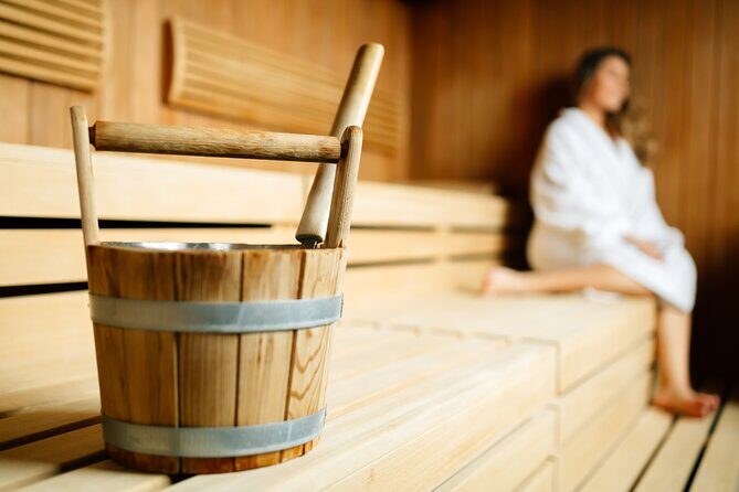 Private Eco Wood Burning Sauna Bathing including Massage with Eucalyptus Leaves - Key Points